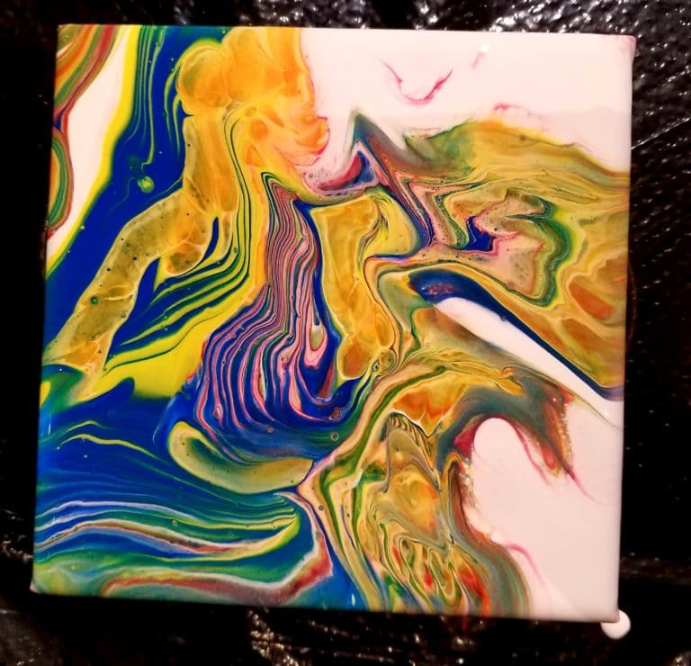 Comparing Black and White Base Coats - AcrylicPouring.com